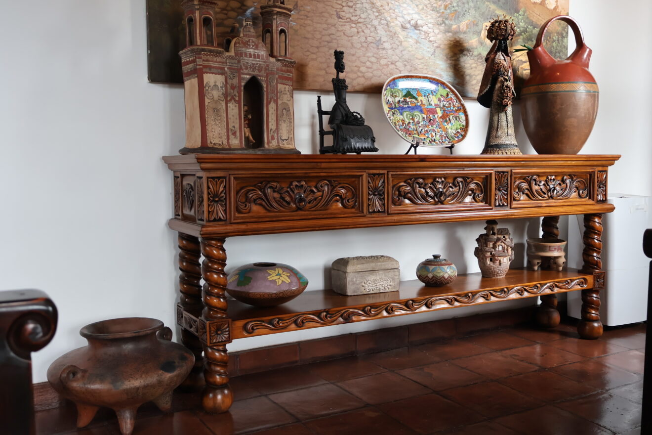 Muebles coloniales: Características y adaptaciones modernas - Arte y ...